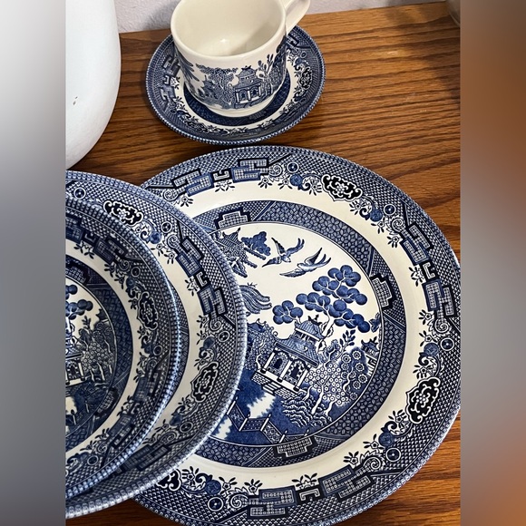 Churchill | Kitchen | Vintage Church Hill Blue Willow 5 Piece Dinner ...